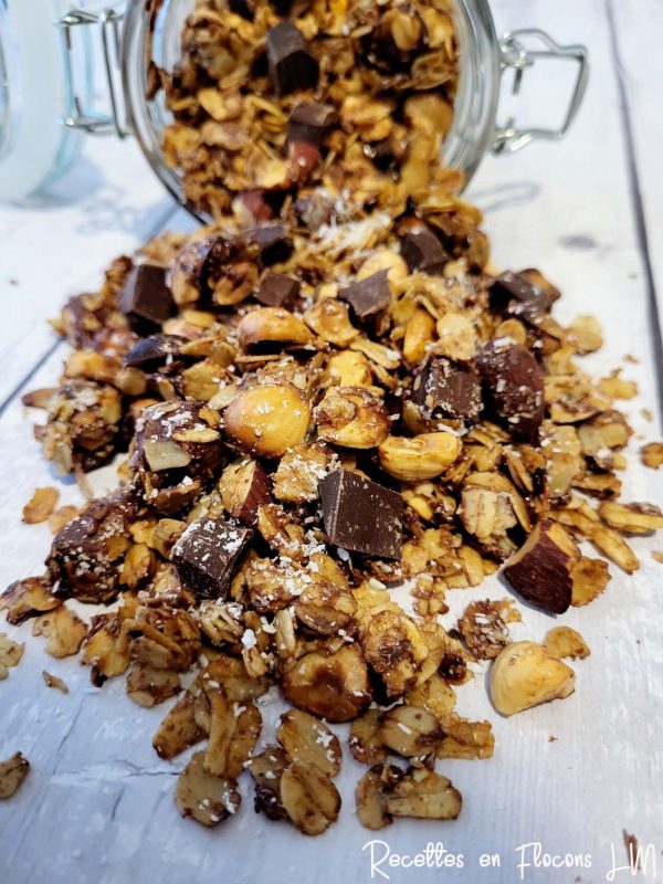 Granola maison : 3 recettes croustillantes à personnaliser - RECETTES ...